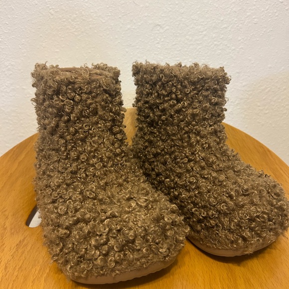 CROCS | Shoes | Crocs Crush Doodle Fur Boots | Poshmark